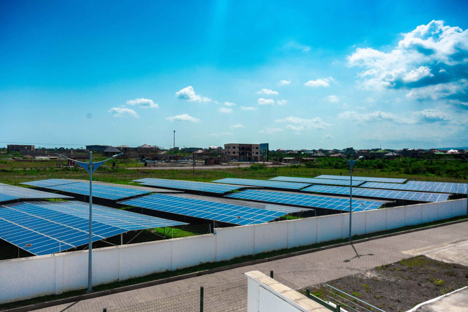 Data Centres vs. Decarbonisation: Can Africa Have Both? – Onix Data Centre